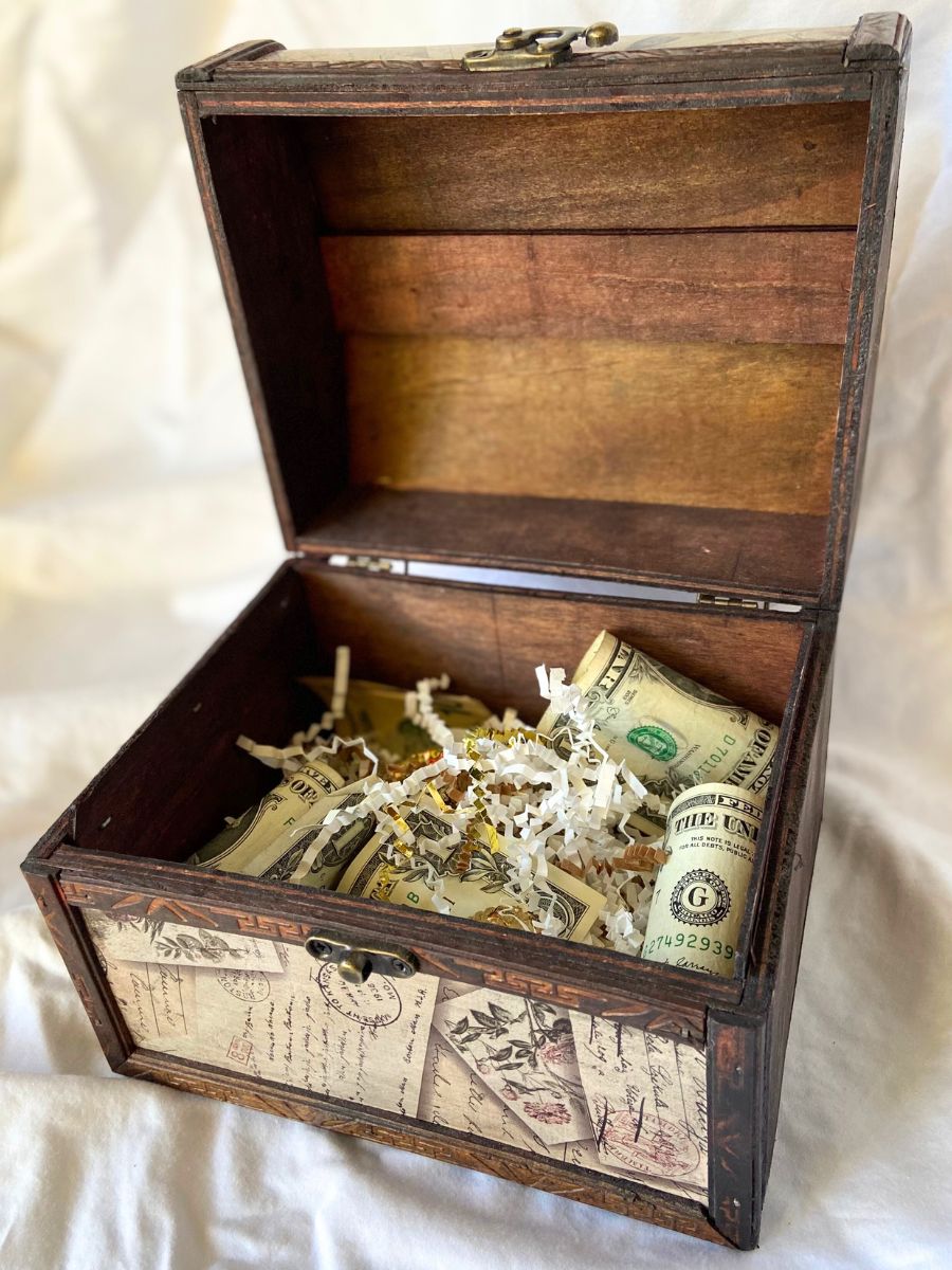 Christmas Gift Treasure Chest | Here Come The Sunflowers